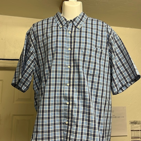 Basic Editions | Shirts | Short Sleeve Buttondown | Poshmark